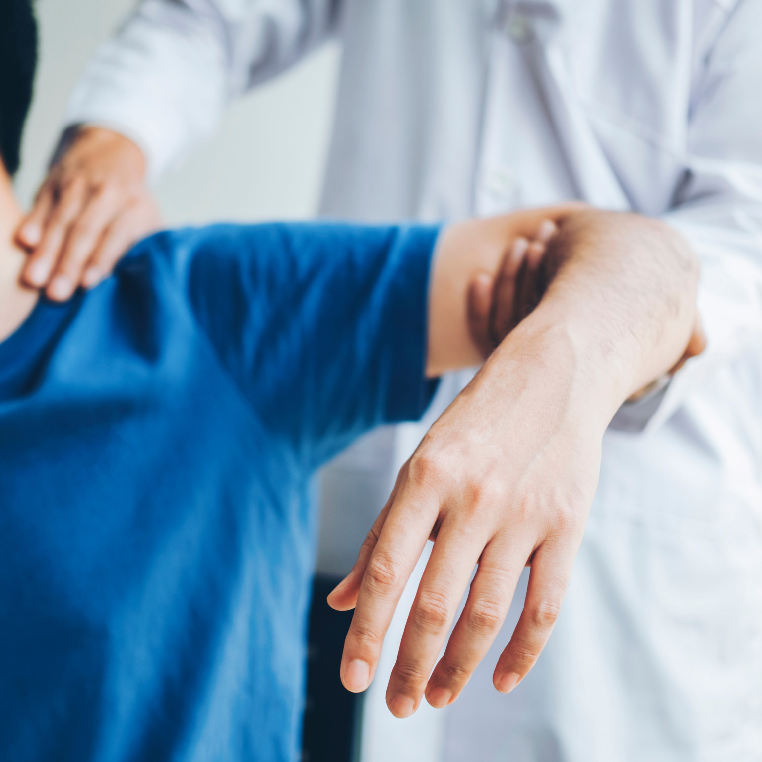 Stiff, Painful Shoulder? How Physical Therapy Treats Frozen Shoulder ...